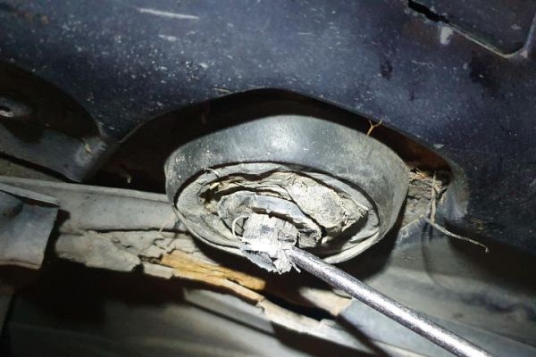 Jacking up - W220 S-Class Encyclopedia