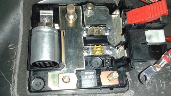 Fuses - W220 S-Class Encyclopedia