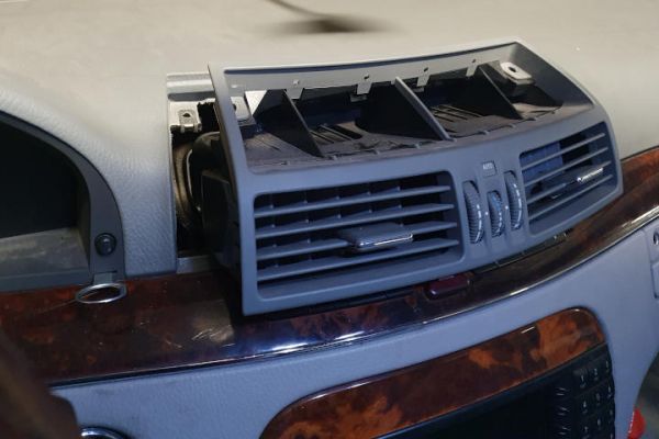 Instrument cluster - W220 S-Class Encyclopedia