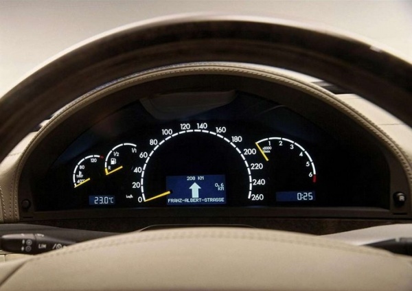 MOST Navigation - W220 S-Class Encyclopedia